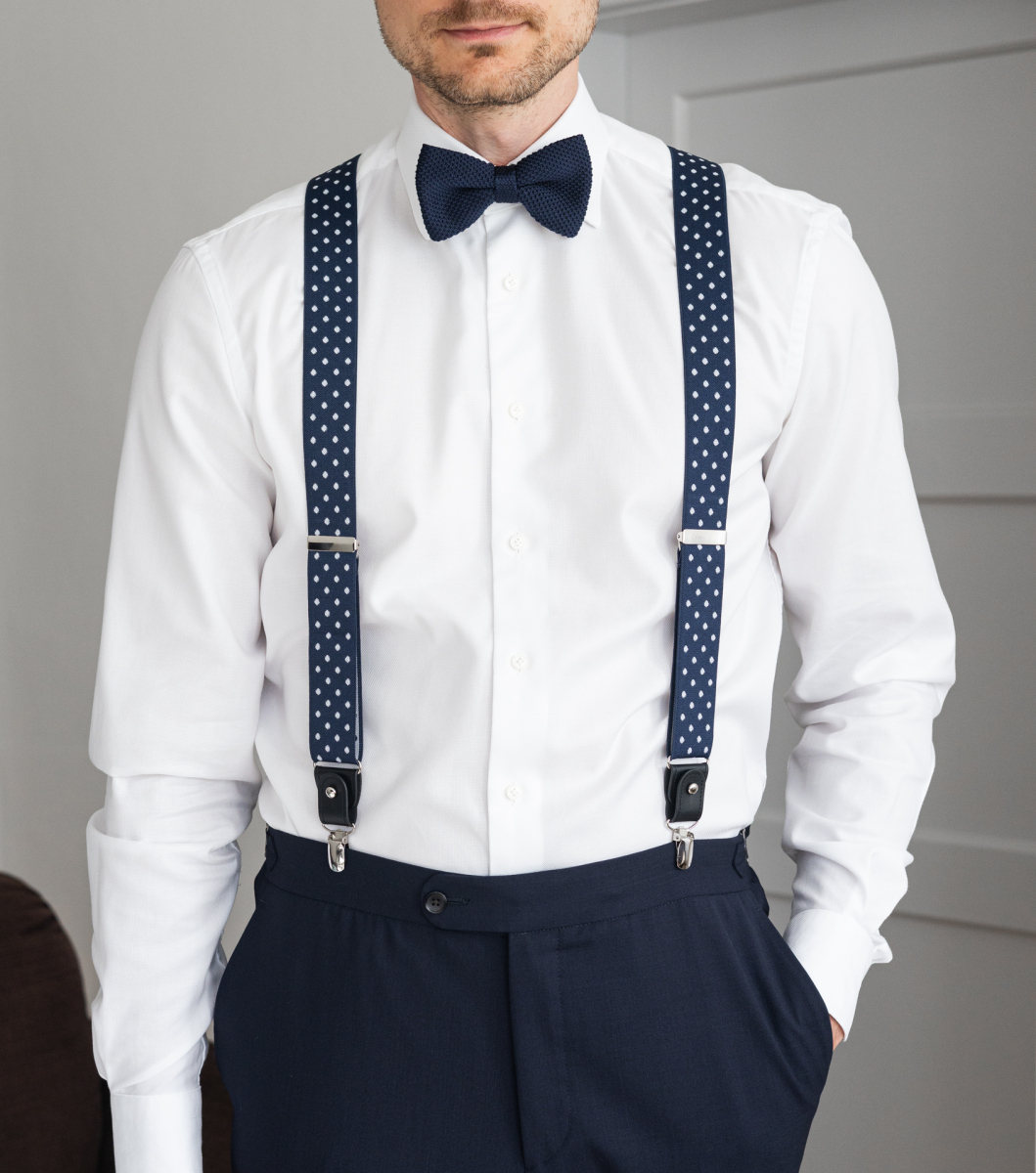 Navy blue men's suspenders with white dots and black loops | bubibubi.eu
