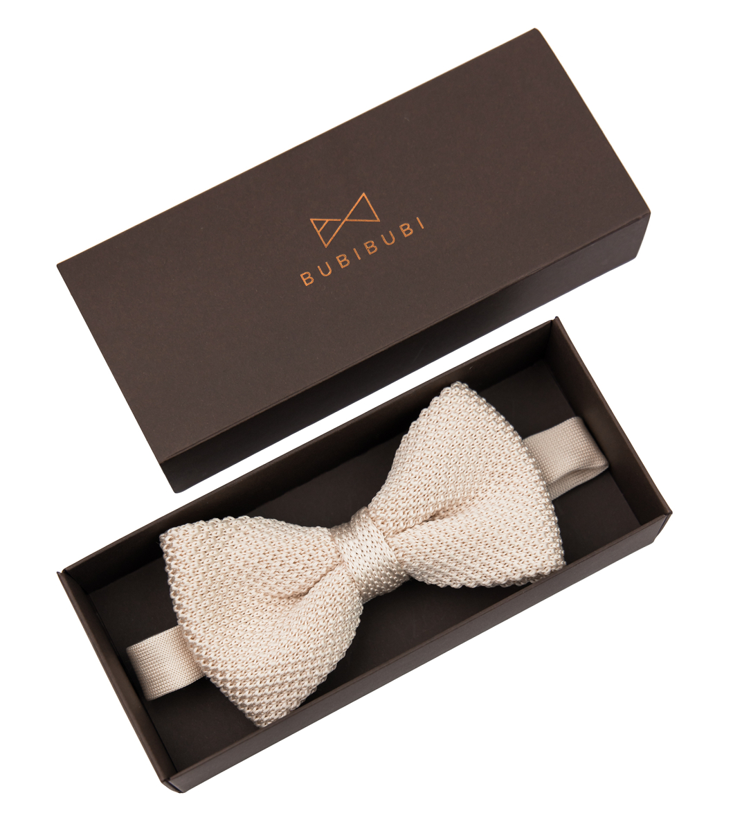 Krémová sada Ivory s kravatou, motýlikom a trakmi | bubibubi.sk