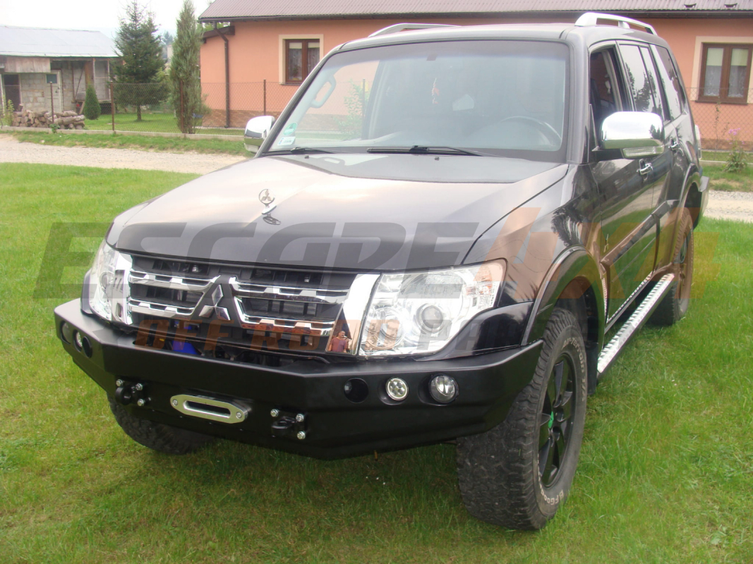 Front bumper Mitsubishi Pajero IV (15-) | Escape4x4.eu