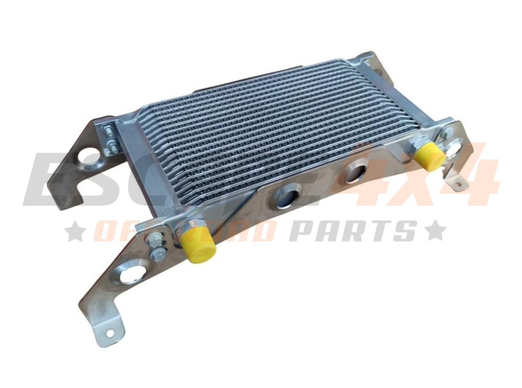 Olejový chladič s držákem Nissan Patrol Y60 (88-97)/Y61 (98-04)/GU4 (05 ...