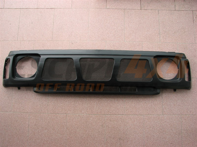 Front black grille for Nissan Patrol Y60 (88-95) | Escape4x4.eu
