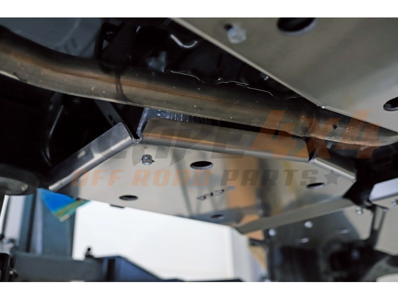 Aluminum cover for transfer case and AdBlue tank Toyota Land Cruiser ...